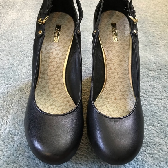 Matiko | Shoes | Matiko Black Wood Platform Wedge W Gold Accents | Poshmark